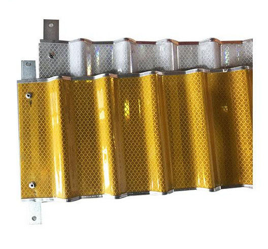 Highway Guardrail Type Road Delineator Flexible Posts Traffic Reflective Sheet Line