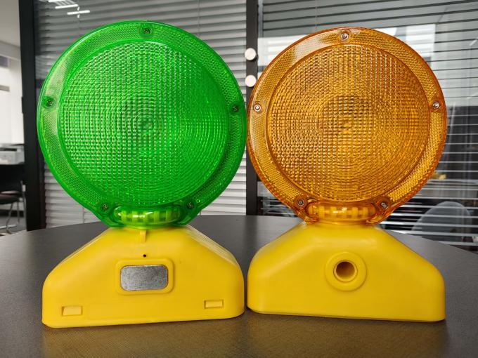 High Performance Heavy Duty Road Safety Traffic Systems LED Barricade ...