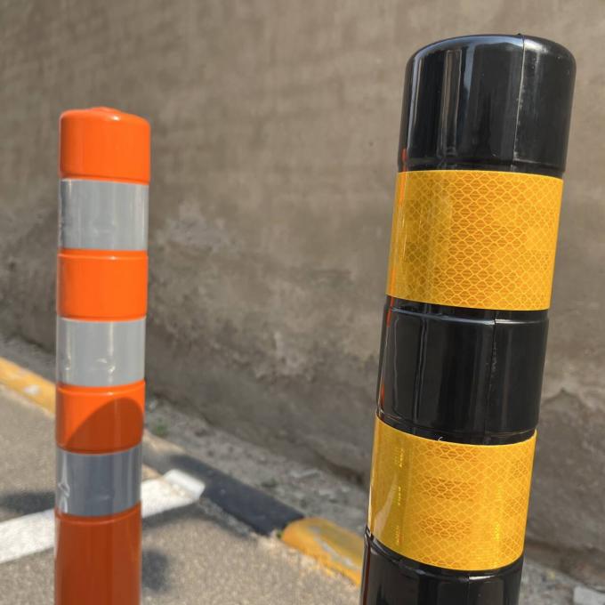 Black Color Road Safety PU Spring Flexible Delineator Post Traffic Bollards