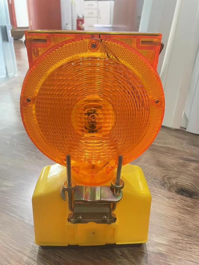 Road Safety Solar Powered Traffic Light 670g Emergency Vehicle Warning ...